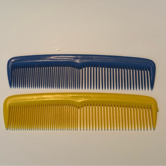 Vintage | Grooming | Vintage Unbreakable 5 Pocket Comb 2pk Blue Yellow ...